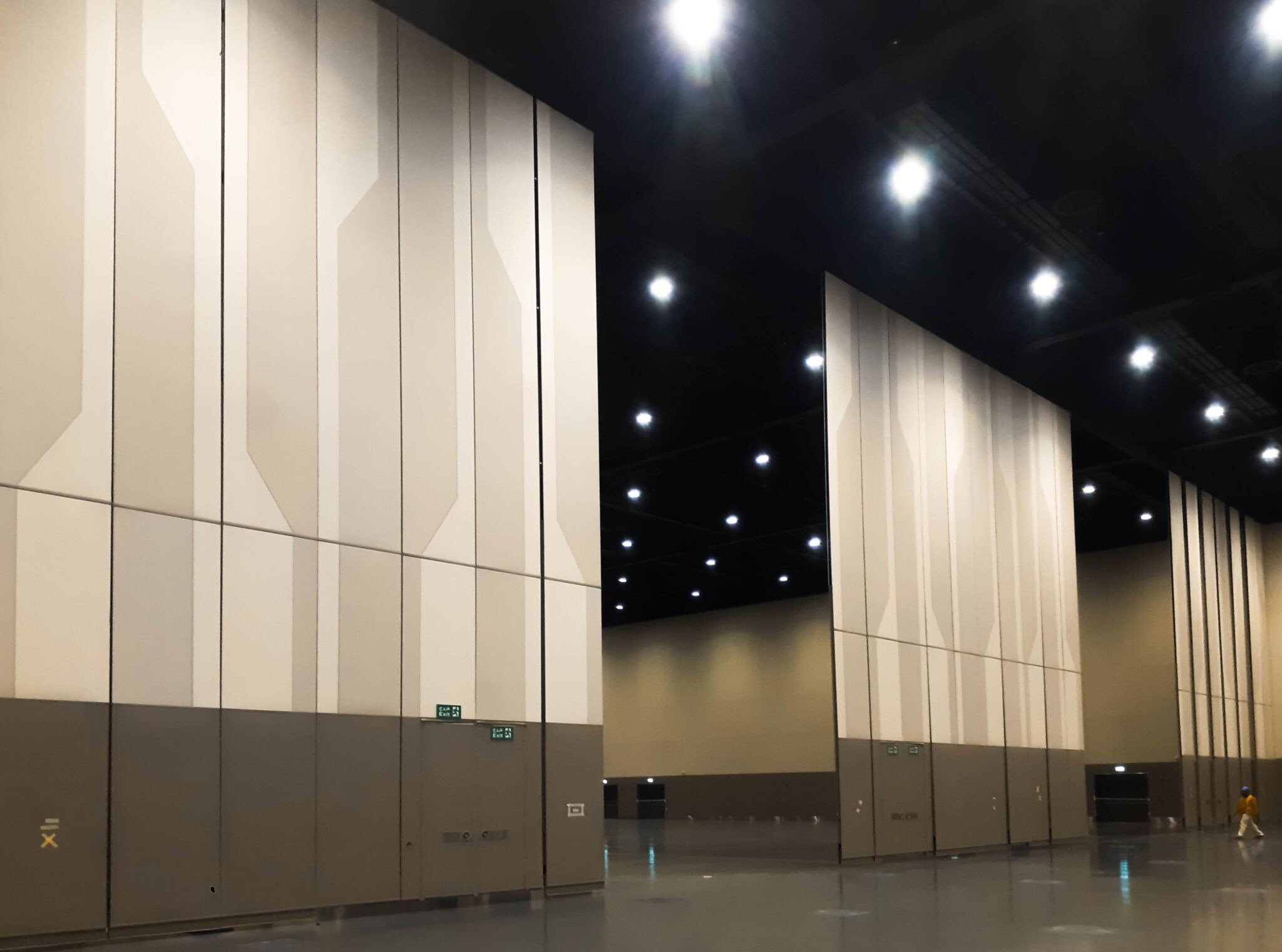 Operable Walls_Hufcor 600 Model LP - kwik-wall.com