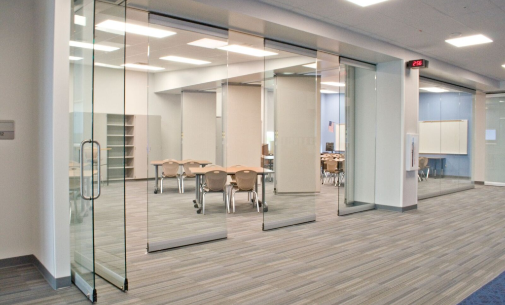 The Clear Benefits Of INTERIOR Folding Panel Partitions – GLASS | Kwik ...